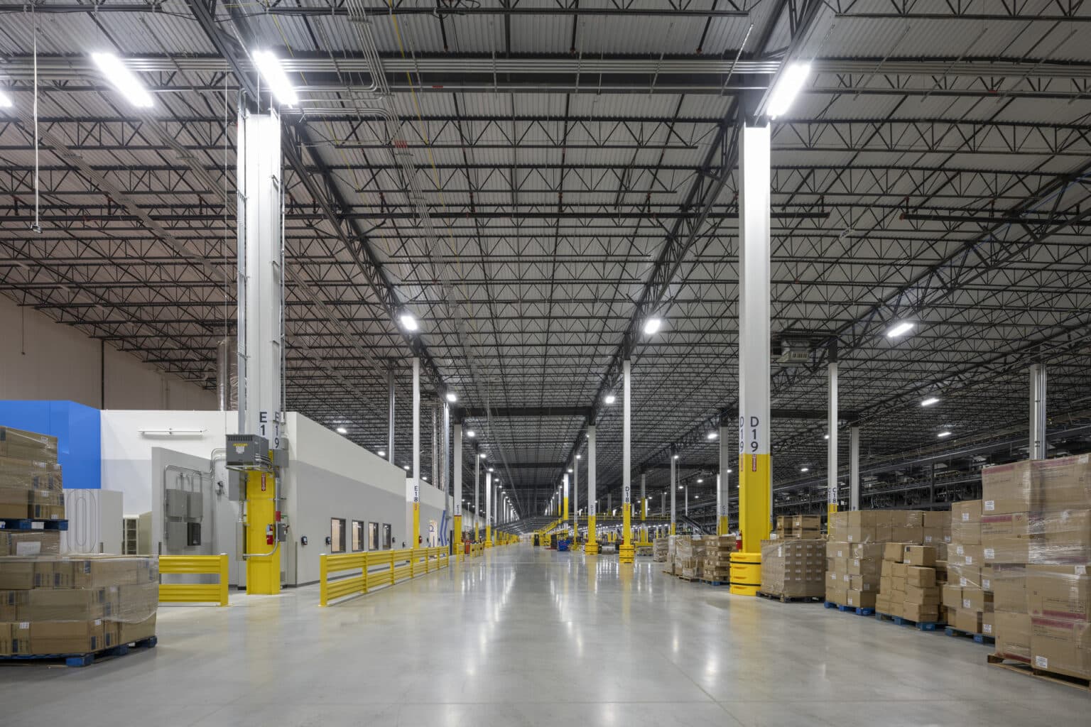 Walmart Cross-Dock Distribution Center - BRR Architecture